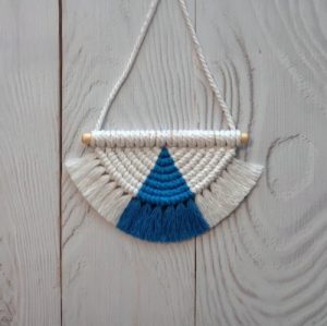 9 Macrame Semi Circle Wall Hanging Free Patterns - Hello Lidy