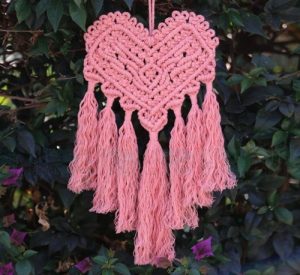 9 Macrame Heart Shaped Wall Hanging Free Patterns - Hello Lidy