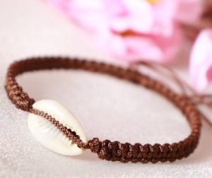 7 Macrame Shell Bracelet Free Patterns - Hello Lidy
