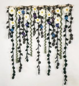 9 Crochet Flower Wall Hanging Free Patterns - Hello Lidy