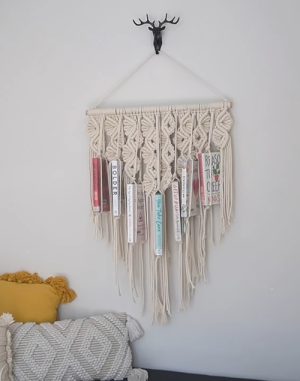7 Macrame Book Holder Free Patterns - Hello Lidy