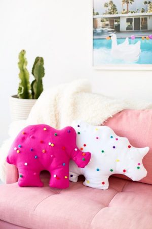 12 Animal Pillow Free Sewing Patterns - Hello Lidy